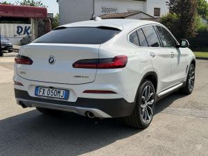 White BMW X4 2019 in Panevezys, with an engine capacity of 2.00 L and mileage of 227 thousand km for 23990 €, photo 15 on AUTOMOTO.COM.LV