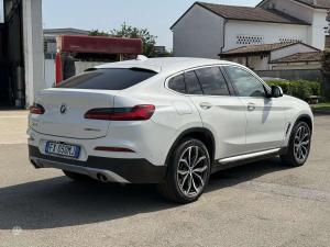 White BMW X4 2019 in Panevezys, with an engine capacity of 2.00 L and mileage of 227 thousand km for 23990 €, photo 16 on AUTOMOTO.COM.LV