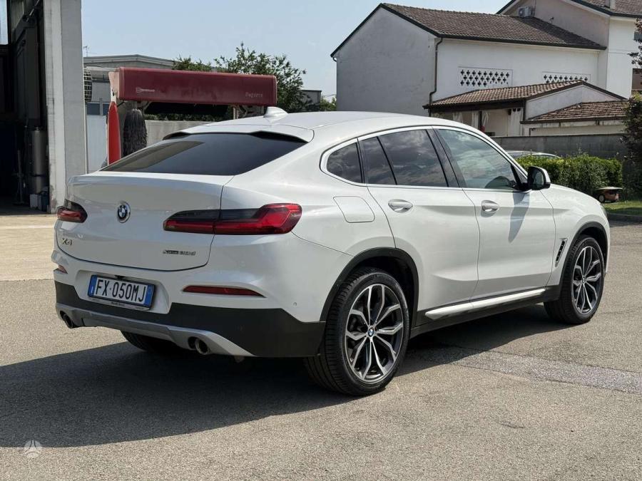 White BMW X4 2019 in Panevezys, with an engine capacity of 2.00 L and mileage of 227 thousand km for 23990 €, photo 16 on AUTOMOTO.COM.LV