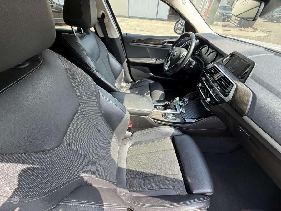 White BMW X4 2019 in Panevezys, with an engine capacity of 2.00 L and mileage of 227 thousand km for 23990 €, photo 19 on AUTOMOTO.COM.LV