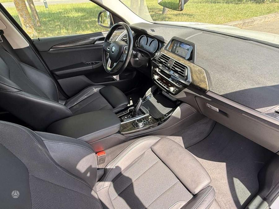 Balts BMW X4 2019 Panevēža, ar dzinēja tilpumu 2.00 L un nobraukumu 227 tūkst. km par 23990 €, foto 29 vietnē AUTOMOTO.COM.LV