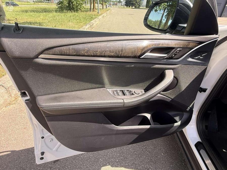 Balts BMW X4 2019 Panevēža, ar dzinēja tilpumu 2.00 L un nobraukumu 227 tūkst. km par 23990 €, foto 32 vietnē AUTOMOTO.COM.LV