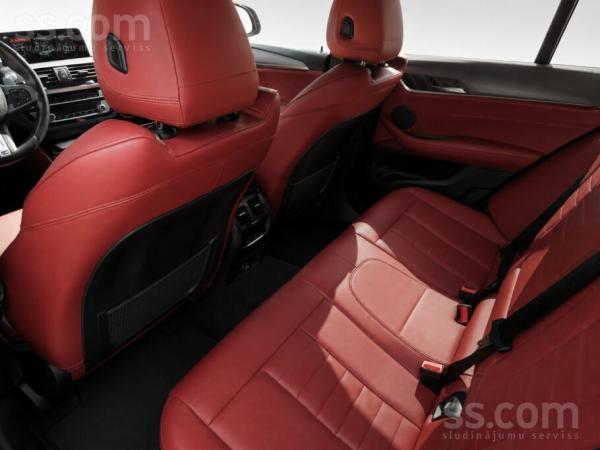 White BMW X4 2019 in Riga, with an engine capacity of 2.00 L and mileage of 160 thousand km for 29900 €, photo 10 on AUTOMOTO.COM.LV