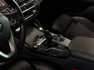 White BMW X4 2019 in Klaipeda, with an engine capacity of 2.00 L and mileage of 262 thousand km for 24950 €, photo 15 on AUTOMOTO.COM.LV