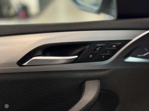 White BMW X4 2019 in Klaipeda, with an engine capacity of 2.00 L and mileage of 262 thousand km for 24950 €, photo 18 on AUTOMOTO.COM.LV