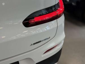 White BMW X4 2019 in Klaipeda, with an engine capacity of 2.00 L and mileage of 262 thousand km for 24950 €, photo 26 on AUTOMOTO.COM.LV