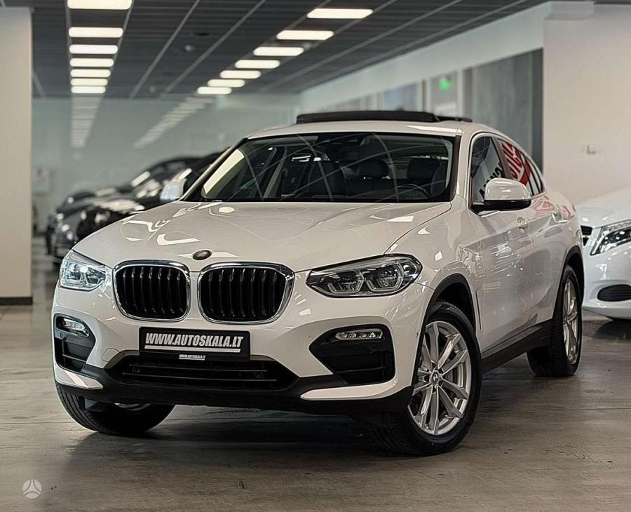 White BMW X4 2019 in Klaipeda, with an engine capacity of 2.00 L and mileage of 262 thousand km for 24950 €, photo 29 on AUTOMOTO.COM.LV