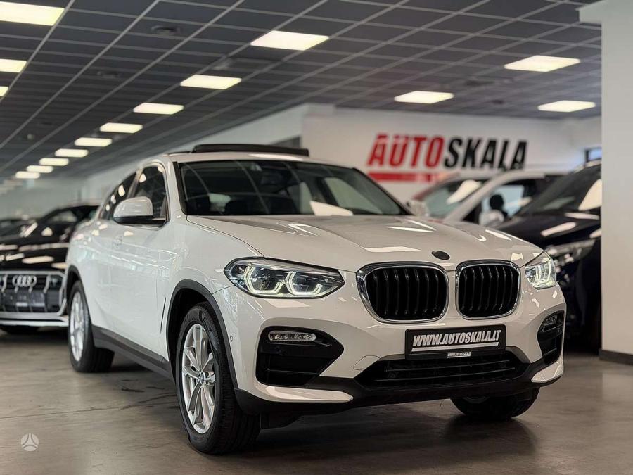 White BMW X4 2019 in Klaipeda, with an engine capacity of 2.00 L and mileage of 262 thousand km for 24950 €, photo 36 on AUTOMOTO.COM.LV