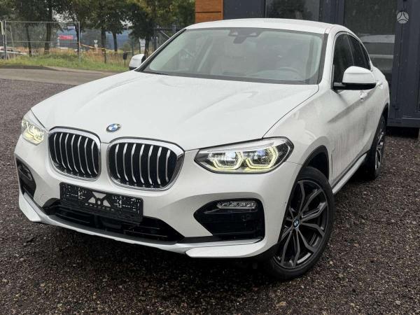 BMW X4 2020 in Kaunas on AUTOMOTO.COM.LV White BMW X4 2020 in Kaunas, with an engine capacity of 2.00 L and mileage of 135 thousand km for 29900 €, photo 1 on AUTOMOTO.COM.LV