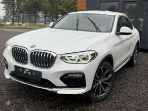 White BMW X4 2020 in Kaunas, with an engine capacity of 2.00 L and mileage of 135 thousand km for 29900 €, photo 3 on AUTOMOTO.COM.LV