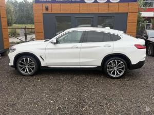 White BMW X4 2020 in Kaunas, with an engine capacity of 2.00 L and mileage of 135 thousand km for 29900 €, photo 4 on AUTOMOTO.COM.LV