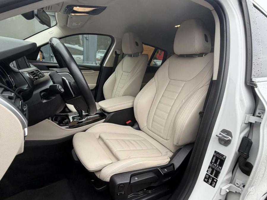 White BMW X4 2020 in Kaunas, with an engine capacity of 2.00 L and mileage of 135 thousand km for 29900 €, photo 17 on AUTOMOTO.COM.LV