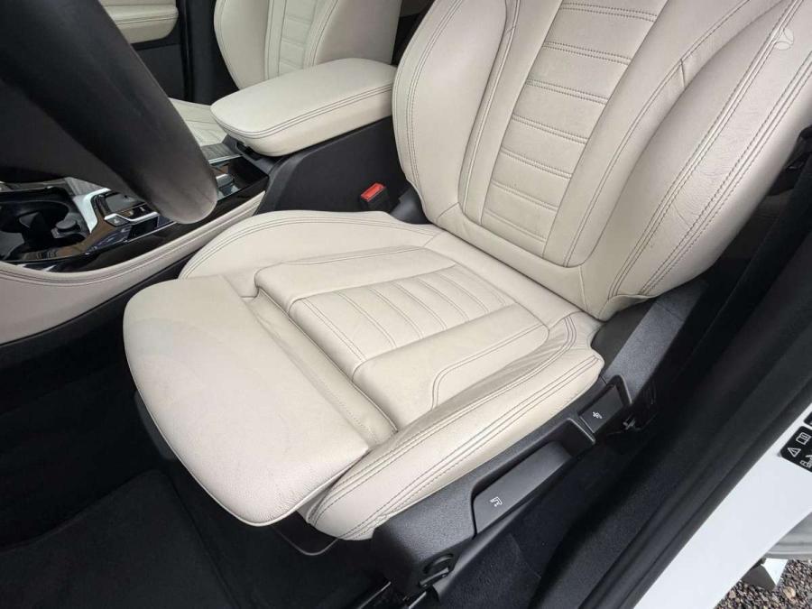 White BMW X4 2020 in Kaunas, with an engine capacity of 2.00 L and mileage of 135 thousand km for 29900 €, photo 18 on AUTOMOTO.COM.LV