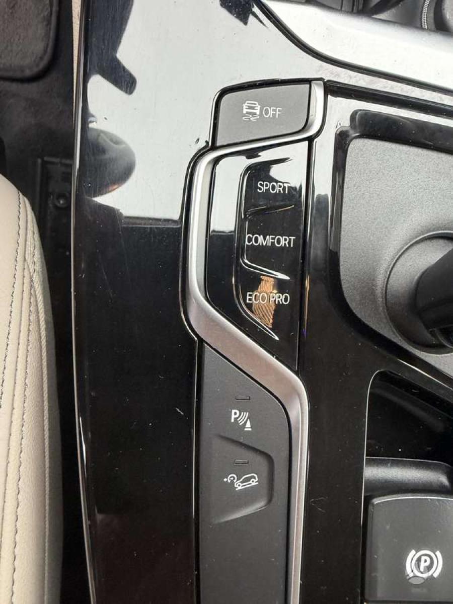 White BMW X4 2020 in Kaunas, with an engine capacity of 2.00 L and mileage of 135 thousand km for 29900 €, photo 31 on AUTOMOTO.COM.LV