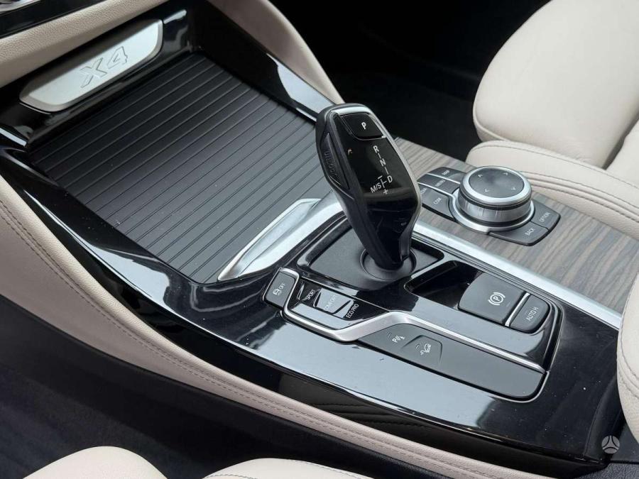 White BMW X4 2020 in Kaunas, with an engine capacity of 2.00 L and mileage of 135 thousand km for 29900 €, photo 44 on AUTOMOTO.COM.LV