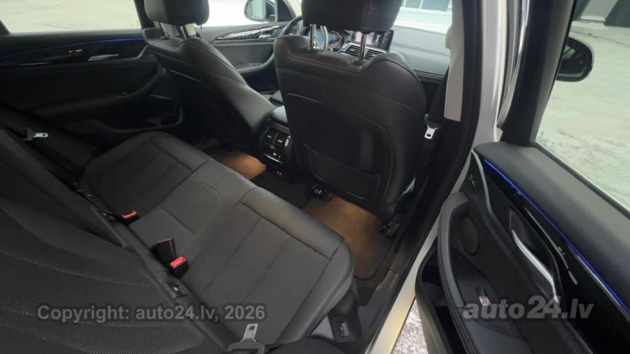 Balts BMW X4 2021 Tallina, ar dzinēja tilpumu 2.00 L un nobraukumu 84 tūkst. km par 39800 €, foto 11 vietnē AUTOMOTO.COM.LV