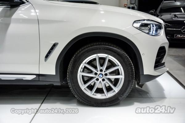 White BMW X4 2021 in Tallinn, with an engine capacity of 2.00 L and mileage of 84 thousand km for 39900 €, photo 4 on AUTOMOTO.COM.LV