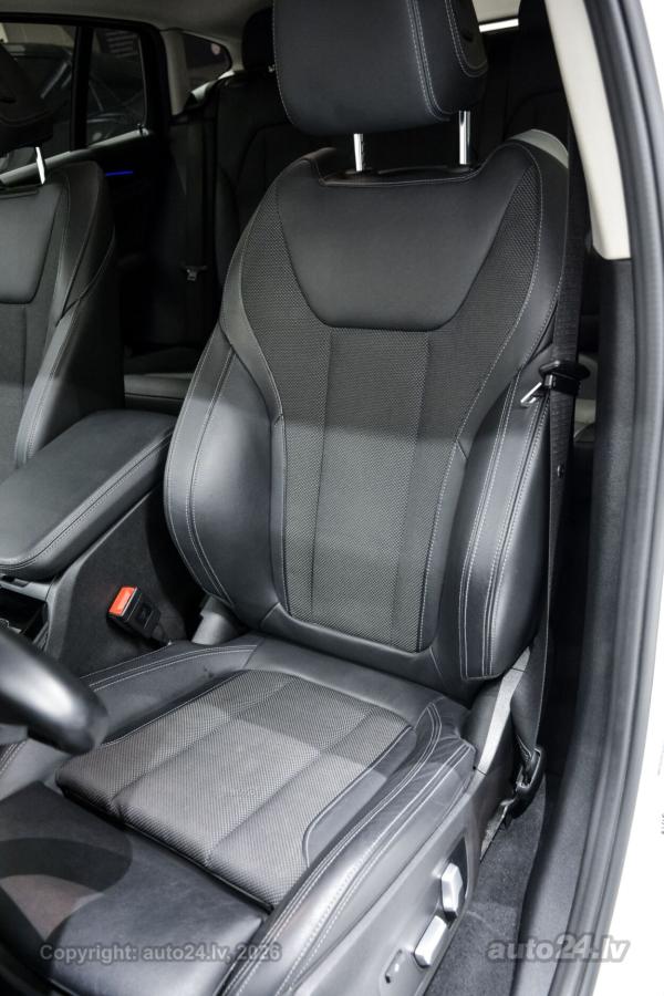 Balts BMW X4 2021 Tallina, ar dzinēja tilpumu 2.00 L un nobraukumu 84 tūkst. km par 39900 €, foto 11 vietnē AUTOMOTO.COM.LV