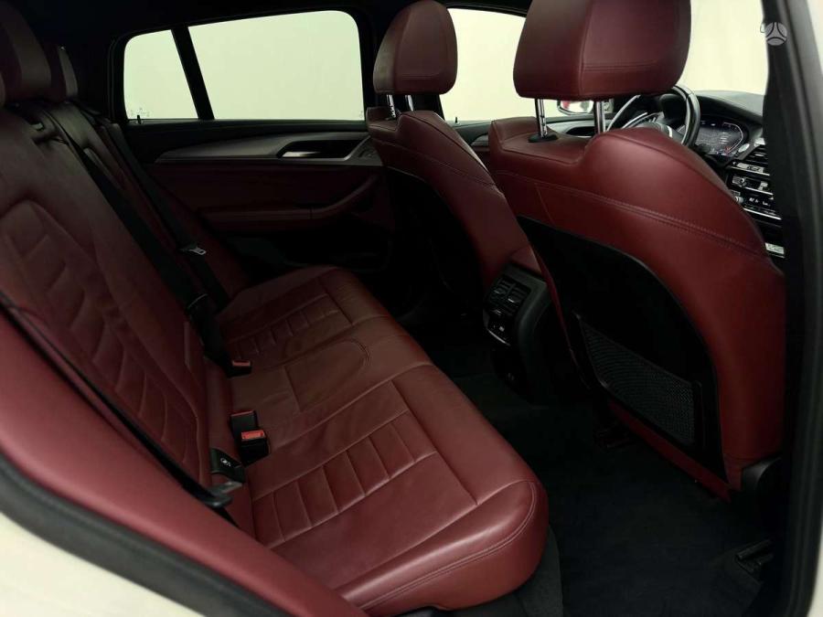 White BMW X4 2021 in Vilnius, with an engine capacity of 2.00 L and mileage of 58 thousand km for 38000 €, photo 14 on AUTOMOTO.COM.LV