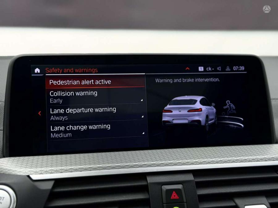 White BMW X4 2021 in Vilnius, with an engine capacity of 2.00 L and mileage of 58 thousand km for 36800 €, photo 28 on AUTOMOTO.COM.LV