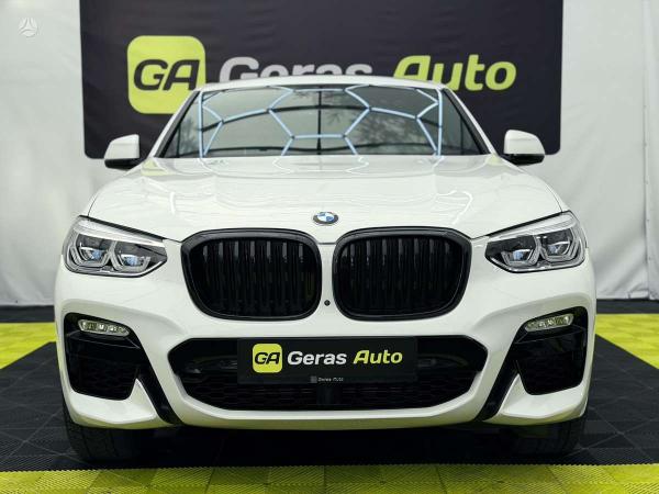 White BMW X4 2021 in Vilnius, with an engine capacity of 2.00 L and mileage of 58 thousand km for 36800 €, photo 2 on AUTOMOTO.COM.LV