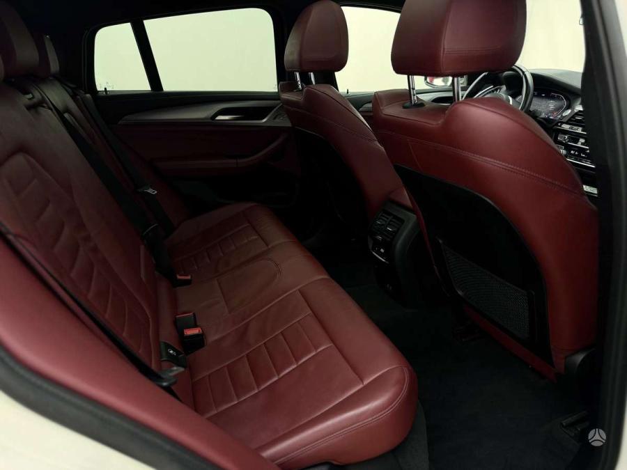 White BMW X4 2021 in Vilnius, with an engine capacity of 2.00 L and mileage of 58 thousand km for 36800 €, photo 14 on AUTOMOTO.COM.LV