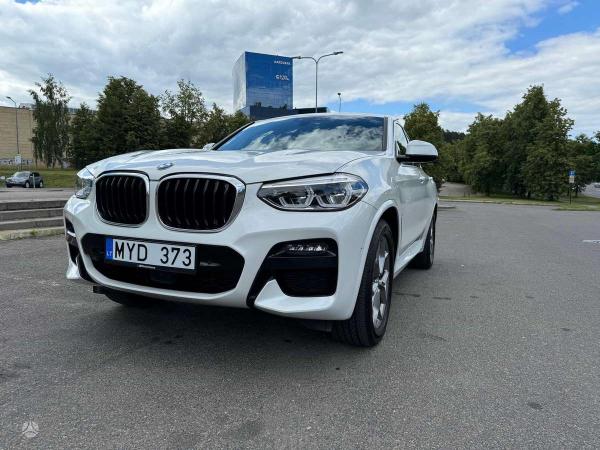 White BMW X4 2021 in Vilnius, with an engine capacity of 2.00 L and mileage of 25 thousand km for 35000 €, photo 1 on AUTOMOTO.COM.LV
