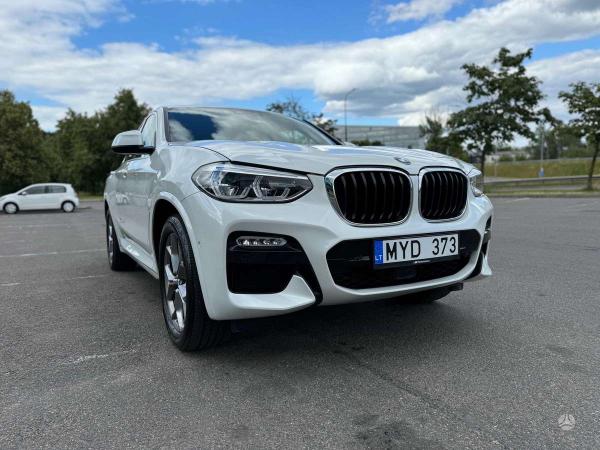 White BMW X4 2021 in Vilnius, with an engine capacity of 2.00 L and mileage of 25 thousand km for 35000 €, photo 2 on AUTOMOTO.COM.LV