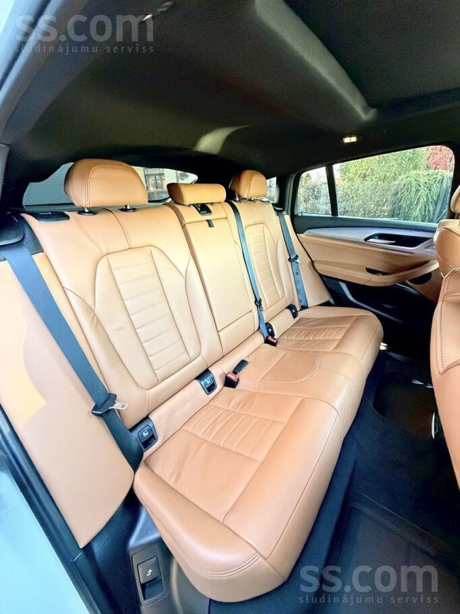 White BMW X4 2021 in Riga, with an engine capacity of 3.00 L and mileage of 80 thousand km for 35300 €, photo 12 on AUTOMOTO.COM.LV