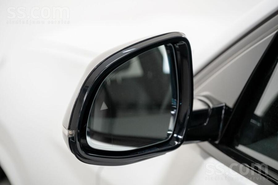 White BMW X4 2023 in Riga, with an engine capacity of 2.00 L and mileage of 51 thousand km for 48500 €, photo 34 on AUTOMOTO.COM.LV