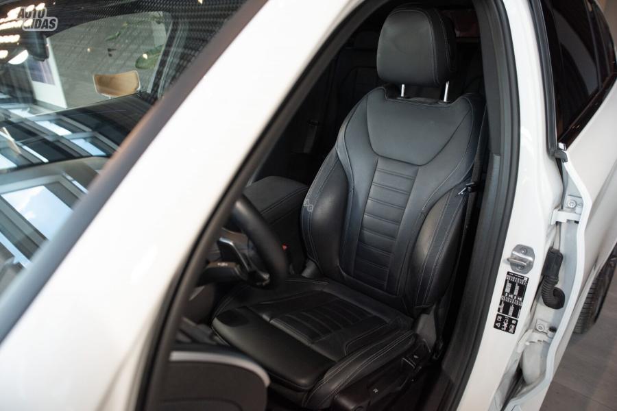 White BMW X4 2024 in Kaunas, with an engine capacity of 3.00 L and mileage of 82 thousand km for 51441 €, photo 13 on AUTOMOTO.COM.LV