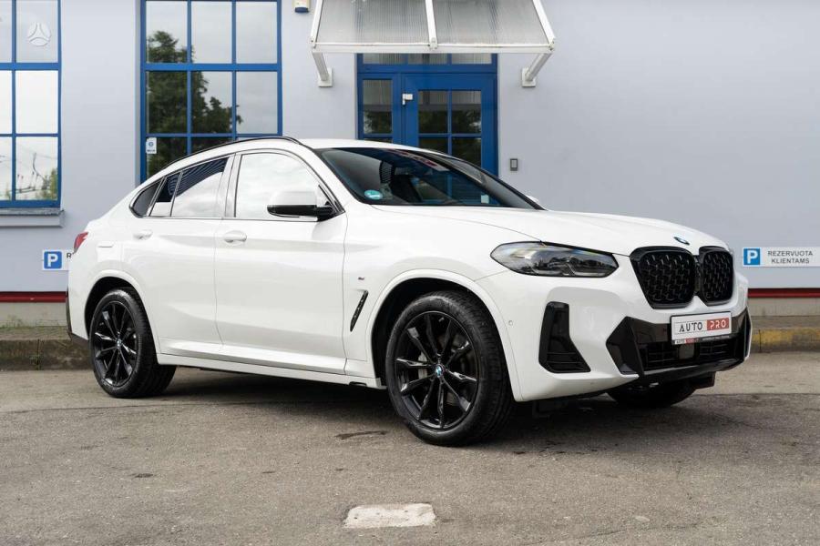 White BMW X4 2024 in Vilnius, with an engine capacity of 2.99 L and mileage of 37 thousand km for 54900 €, photo 1 on AUTOMOTO.COM.LV