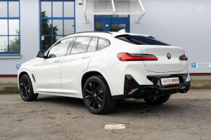 White BMW X4 2024 in Vilnius, with an engine capacity of 2.99 L and mileage of 37 thousand km for 54900 €, photo 9 on AUTOMOTO.COM.LV