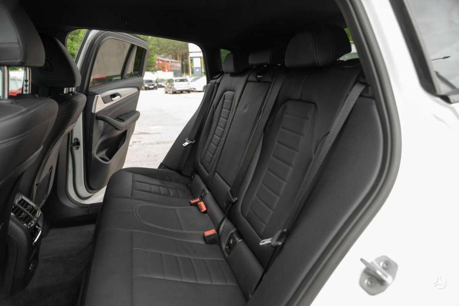 White BMW X4 2024 in Vilnius, with an engine capacity of 2.99 L and mileage of 37 thousand km for 54900 €, photo 39 on AUTOMOTO.COM.LV