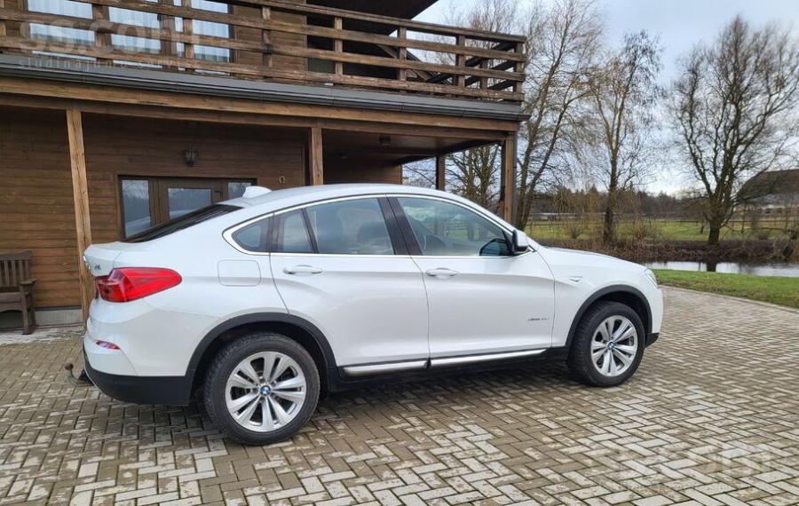 White BMW X4 2014 in Saldus, with an engine capacity of 2.00 L and mileage of 140 thousand km for 18215 €, photo 4 on AUTOMOTO.COM.LV