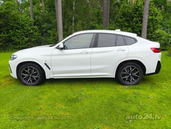 Balts BMW X4 2021 Tallina, ar dzinēja tilpumu 2.00 L un nobraukumu 138 tūkst. km par 45900 €, foto 2 vietnē AUTOMOTO.COM.LV