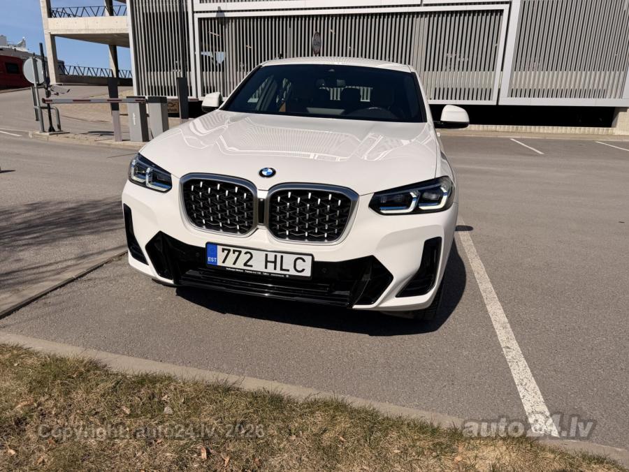 White BMW X4 2022 in Tallinn, with an engine capacity of 2.00 L and mileage of 41 thousand km for 46000 €, photo 7 on AUTOMOTO.COM.LV