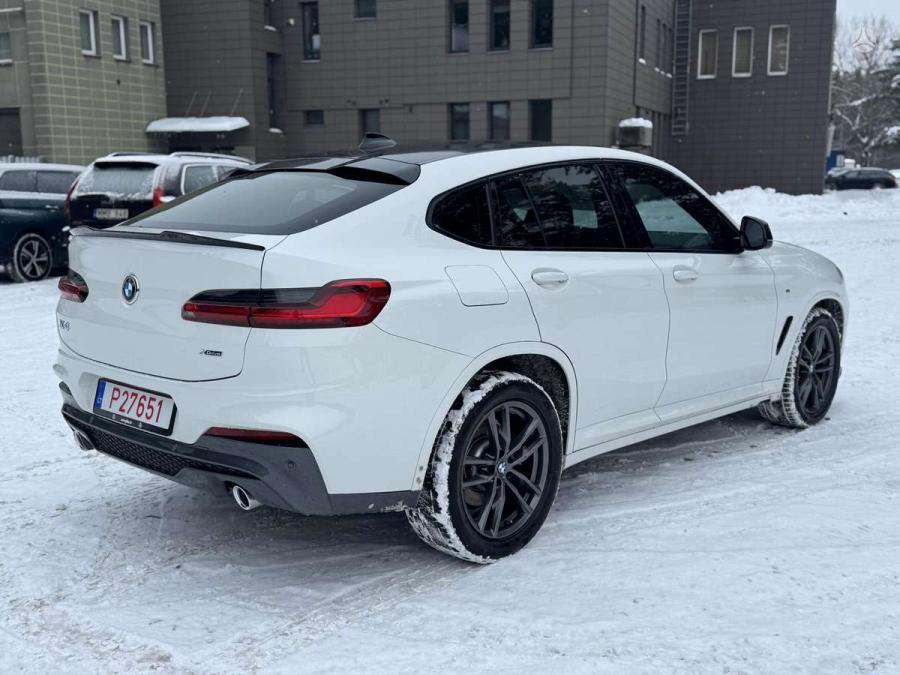 White BMW X4 2019 in Vilnius, with an engine capacity of 2.00 L and mileage of 275 thousand km for 23499 €, photo 5 on AUTOMOTO.COM.LV