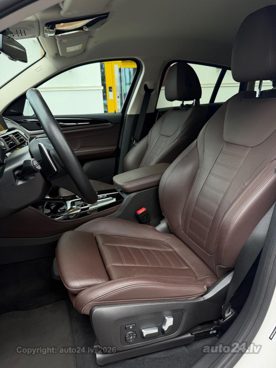 Balts BMW X4 2020 Tallina, ar dzinēja tilpumu 2.00 L un nobraukumu 49 tūkst. km par 37990 €, foto 12 vietnē AUTOMOTO.COM.LV