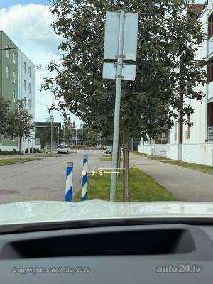 Balts BMW X4 2020 Tallina, ar dzinēja tilpumu 2.00 L un nobraukumu 49 tūkst. km par 37990 €, foto 23 vietnē AUTOMOTO.COM.LV