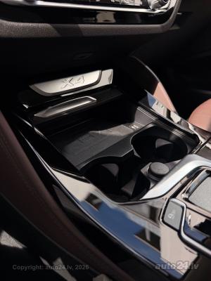 Balts BMW X4 2020 Tallina, ar dzinēja tilpumu 2.00 L un nobraukumu 49 tūkst. km par 37990 €, foto 24 vietnē AUTOMOTO.COM.LV