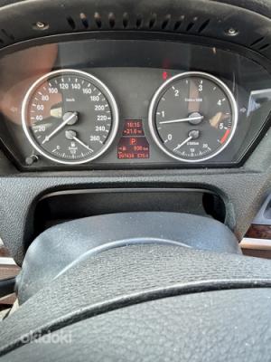 Smilšu krāsa BMW X5 2008 Jehvi, ar dzinēja tilpumu 0.21 L un nobraukumu 297 tūkst. km par 10500 €, foto 6 vietnē AUTOMOTO.COM.LV