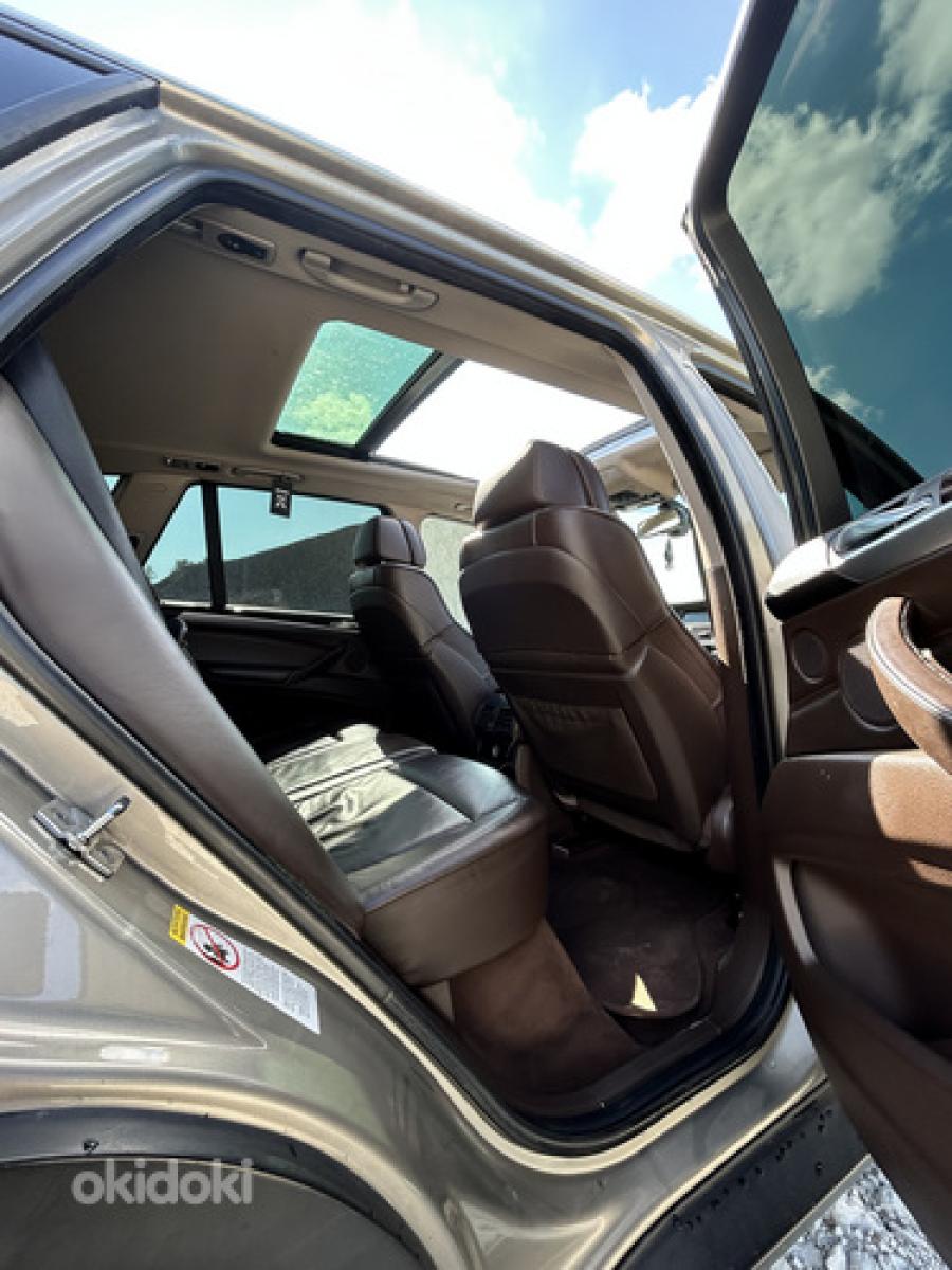 Smilšu krāsa BMW X5 2008 Jehvi, ar dzinēja tilpumu 0.21 L un nobraukumu 297 tūkst. km par 10500 €, foto 7 vietnē AUTOMOTO.COM.LV