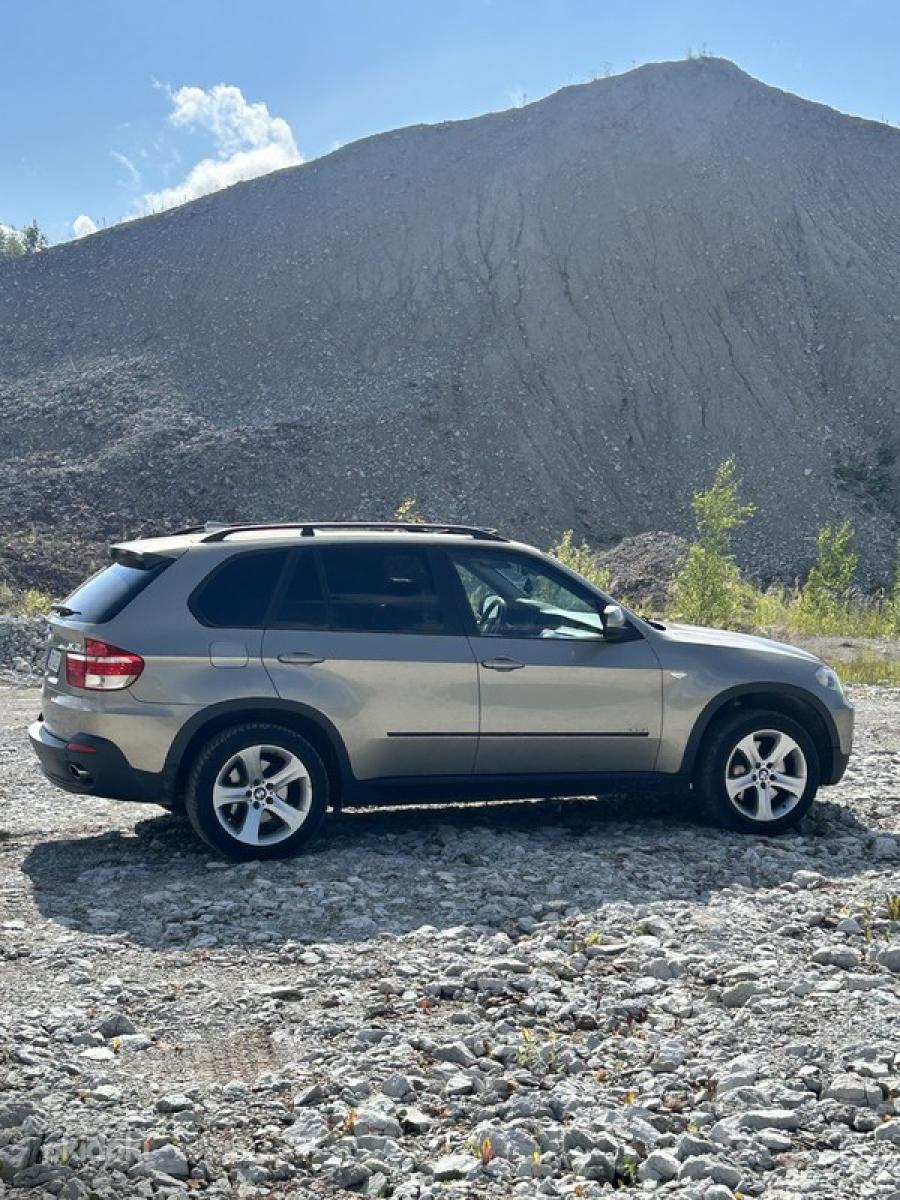 Smilšu krāsa BMW X5 2008 Jehvi, ar dzinēja tilpumu 0.21 L un nobraukumu 297 tūkst. km par 10500 €, foto 12 vietnē AUTOMOTO.COM.LV