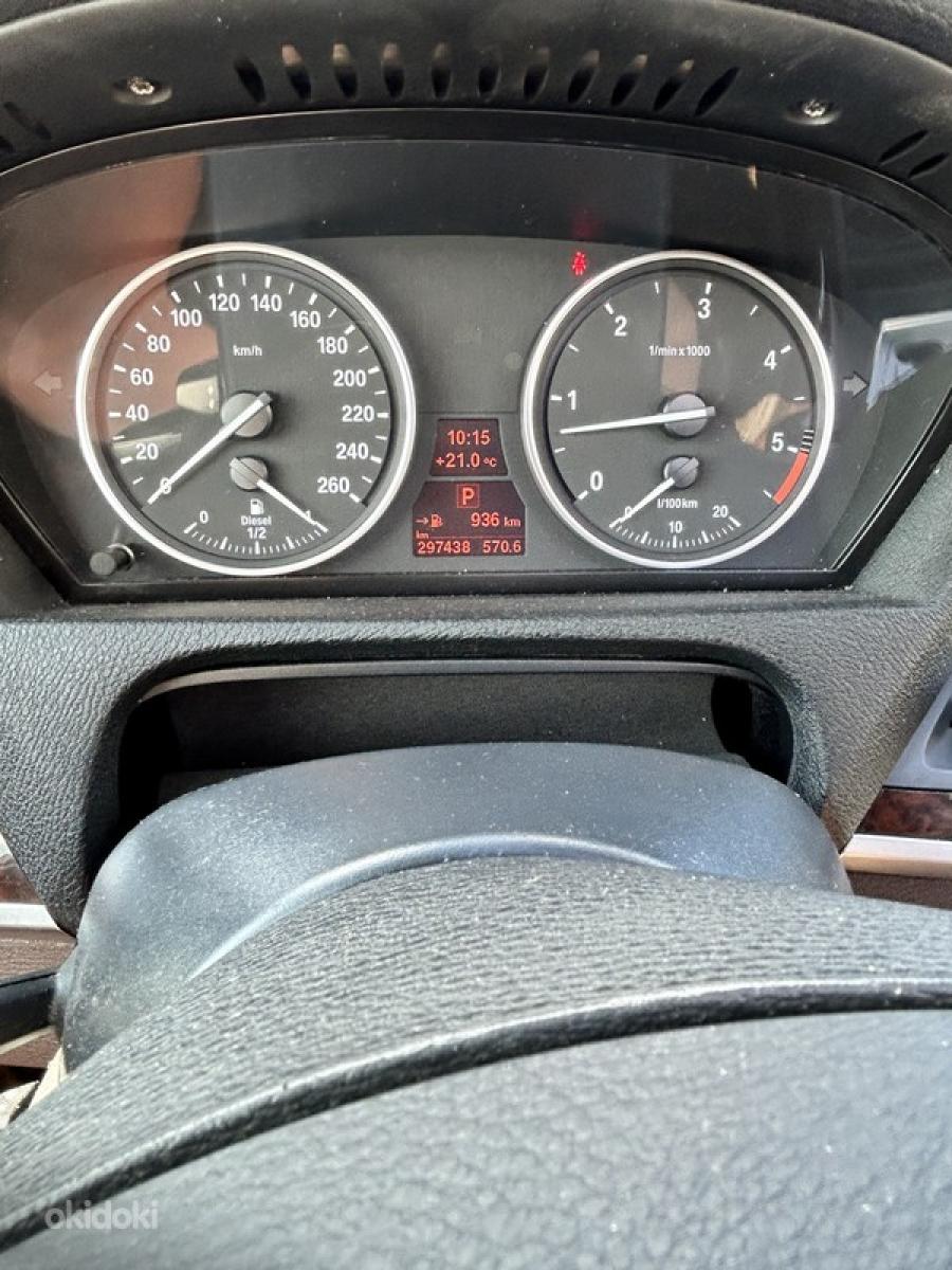 Smilšu krāsa BMW X5 2008 Jehvi, ar dzinēja tilpumu 0.21 L un nobraukumu 297 tūkst. km par 10500 €, foto 16 vietnē AUTOMOTO.COM.LV