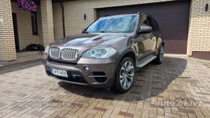 Smilšu krāsa BMW X5 2010 Tartu, ar dzinēja tilpumu 3.00 L un nobraukumu 396 tūkst. km par 10900 €, foto 16 vietnē AUTOMOTO.COM.LV
