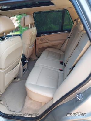 Smilšu krāsa BMW X5 2011 Tallina, ar dzinēja tilpumu 3.00 L un nobraukumu 311 tūkst. km par 11500 €, foto 8 vietnē AUTOMOTO.COM.LV
