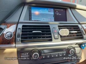 Smilšu krāsa BMW X5 2011 Tallina, ar dzinēja tilpumu 3.00 L un nobraukumu 311 tūkst. km par 11500 €, foto 12 vietnē AUTOMOTO.COM.LV