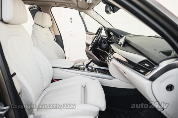 Smilšu krāsa BMW X5 2018 Tallina, ar dzinēja tilpumu 2.00 L un nobraukumu 200 tūkst. km par 16999 €, foto 10 vietnē AUTOMOTO.COM.LV