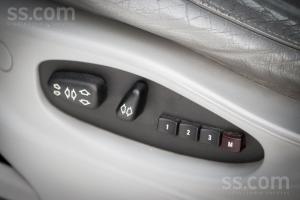Melns BMW X5 2000 Rīga, ar dzinēja tilpumu 4.40 L un nobraukumu 301 tūkst. km par 3990 €, foto 12 vietnē AUTOMOTO.COM.LV